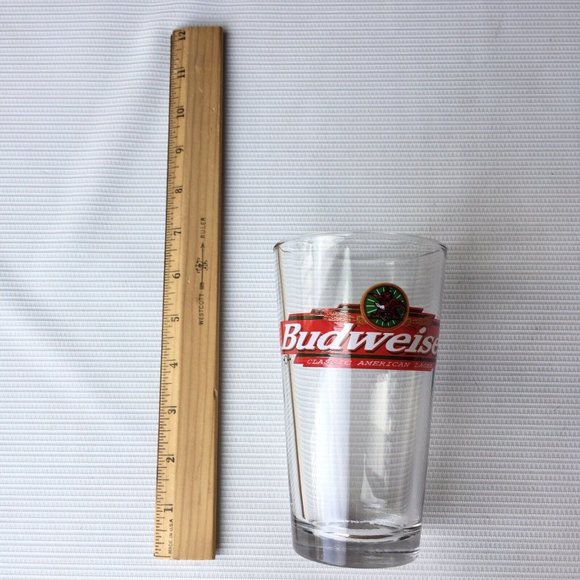 Budweiser | Dining | 2 Vintage Anheuser Busch Budweiser Eagle Logo Pint ...